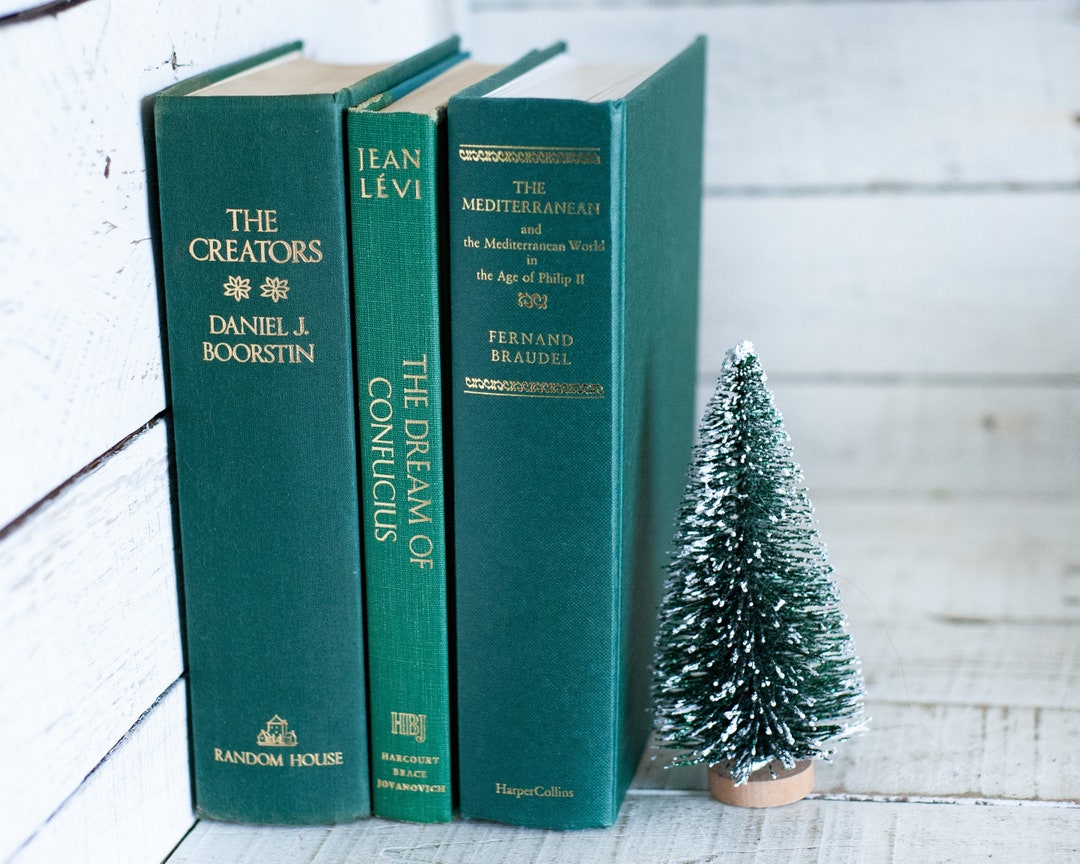 Vintage Green Books, Shabby Christmas Book Decorations, Christmas Shelf ...