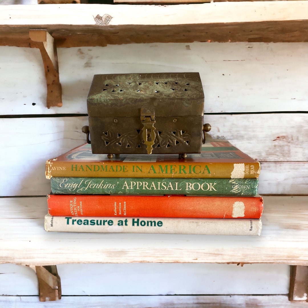 Vintage Antique Books Stack, Books About Antiques, Set of 4 Shabby ...