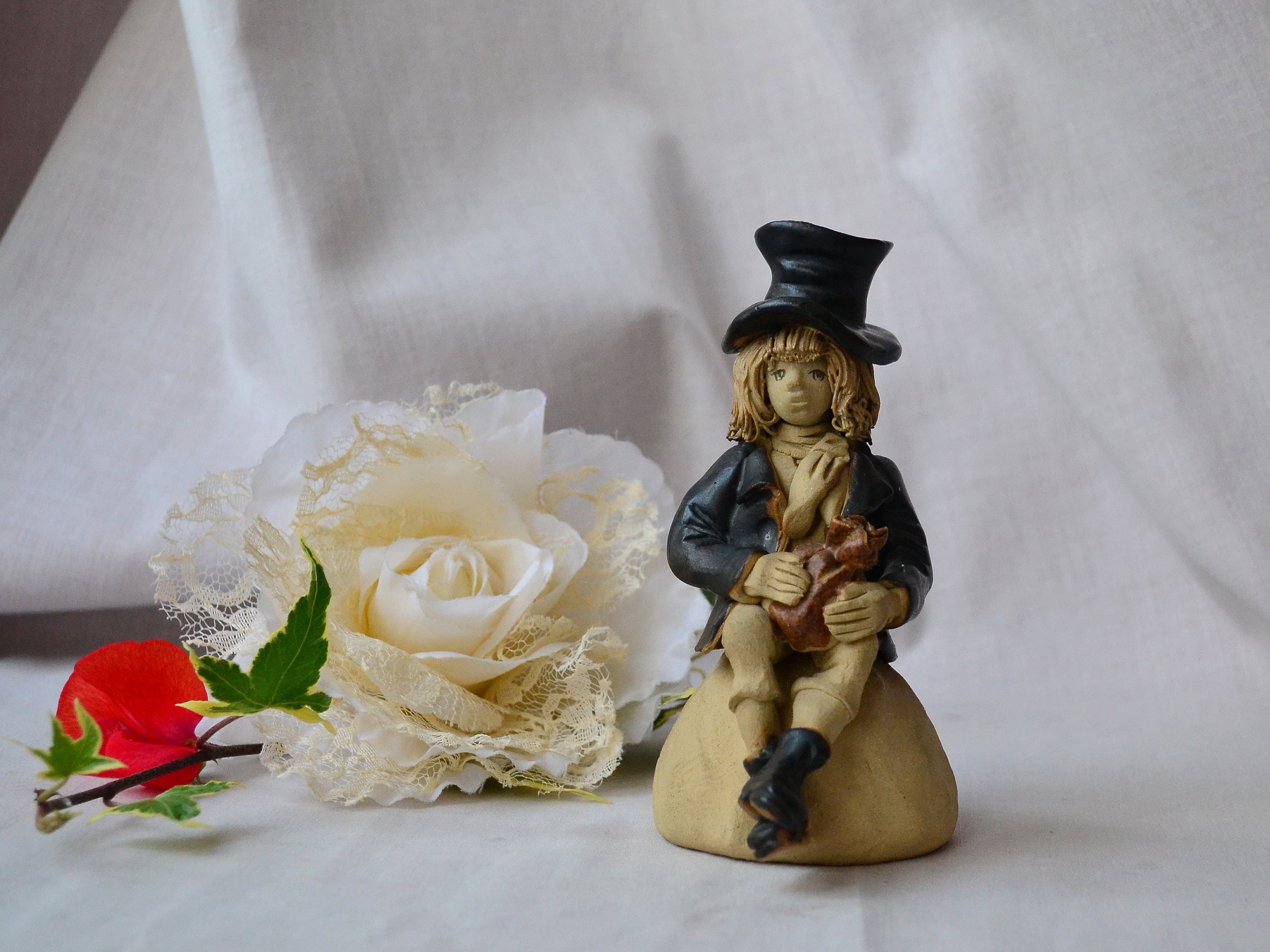 Wanderer Figurine Pottery Artwork Boy Figurine - Etsy UK