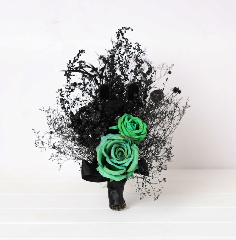 Black Emerald Green Roses Gothic Wildflower Bouquet, Gothic Wedding ...