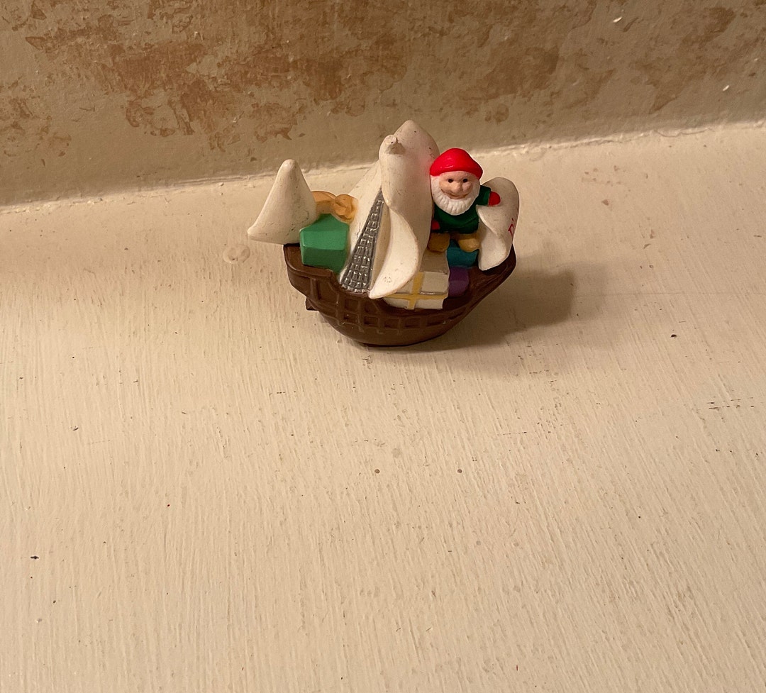 Hallmark Merry Miniature Pinta Ship 1992 - Etsy