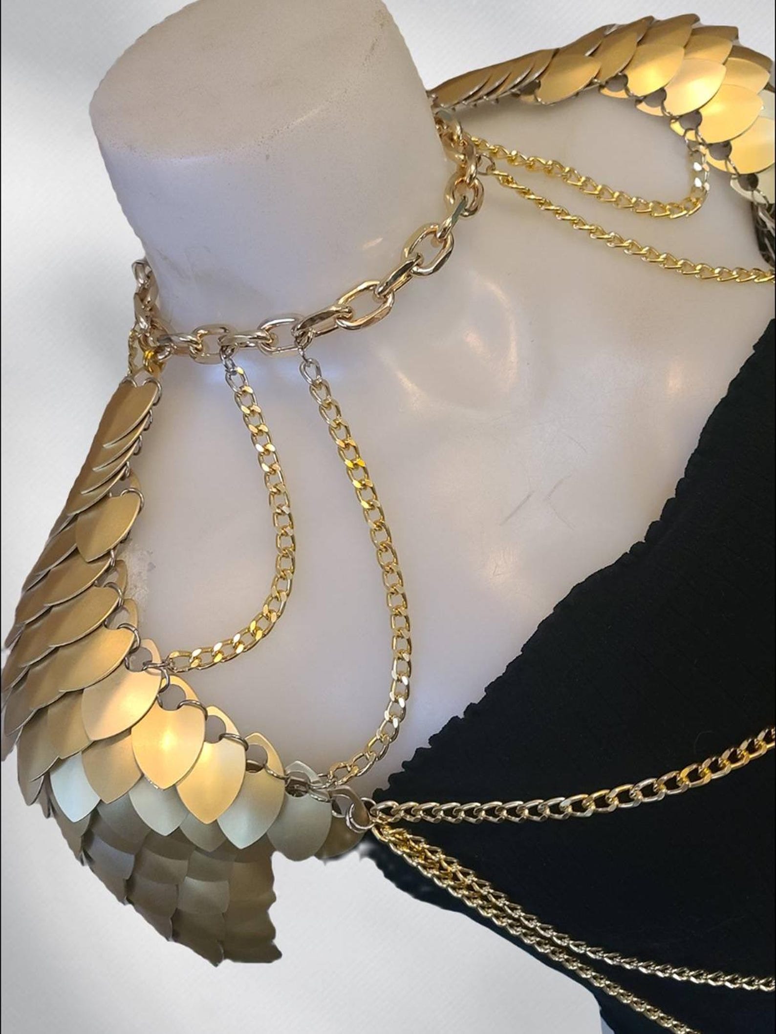 Gold Scalemail Fae Fantasy Shoulder Armor: Dragon Scale Viking Gala ...