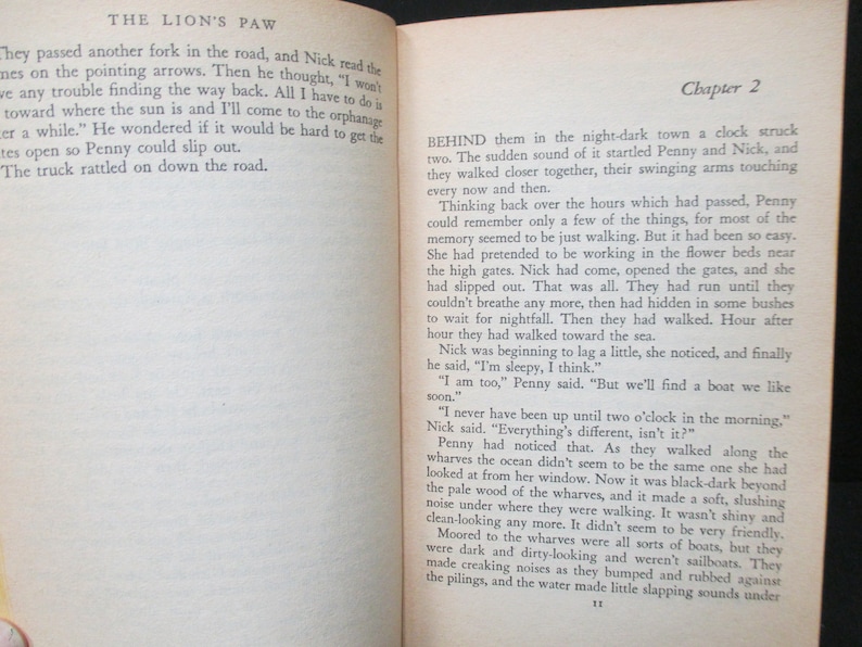 The Lion's Paw by Robb White Vintage Paperback Mystery - Etsy