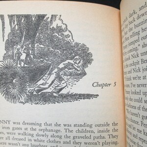 The Lion's Paw by Robb White Vintage Paperback Mystery - Etsy