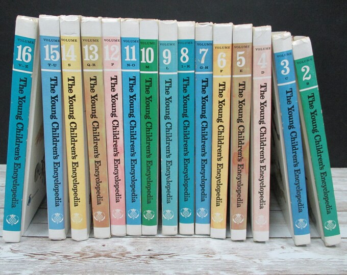 The Young Children's Encyclopedia Book Set, Vintage Encyclopaedia ...
