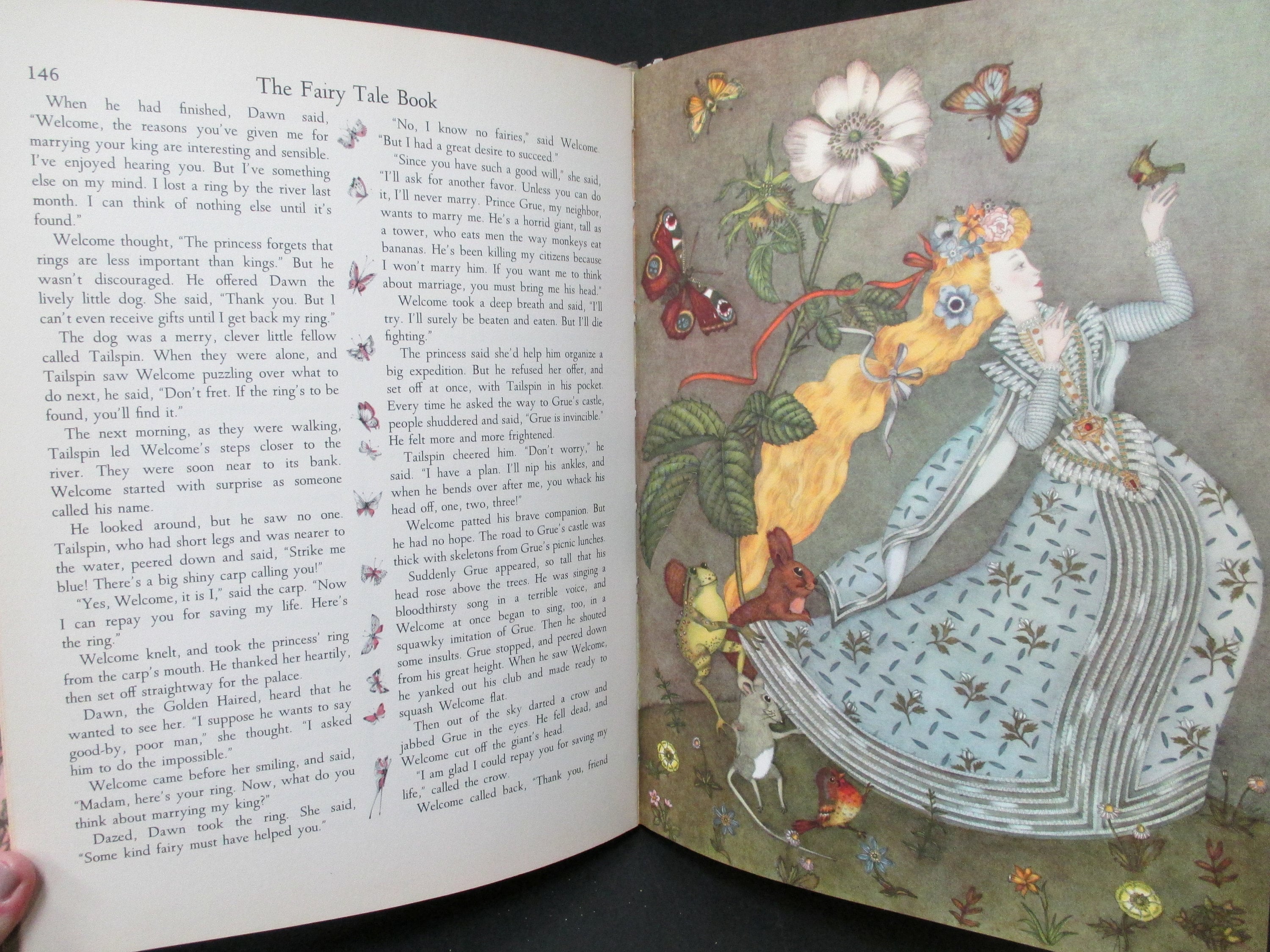 The Fairy Tale Book A Deluxe Golden Book, Selections of 28 Traditional ...