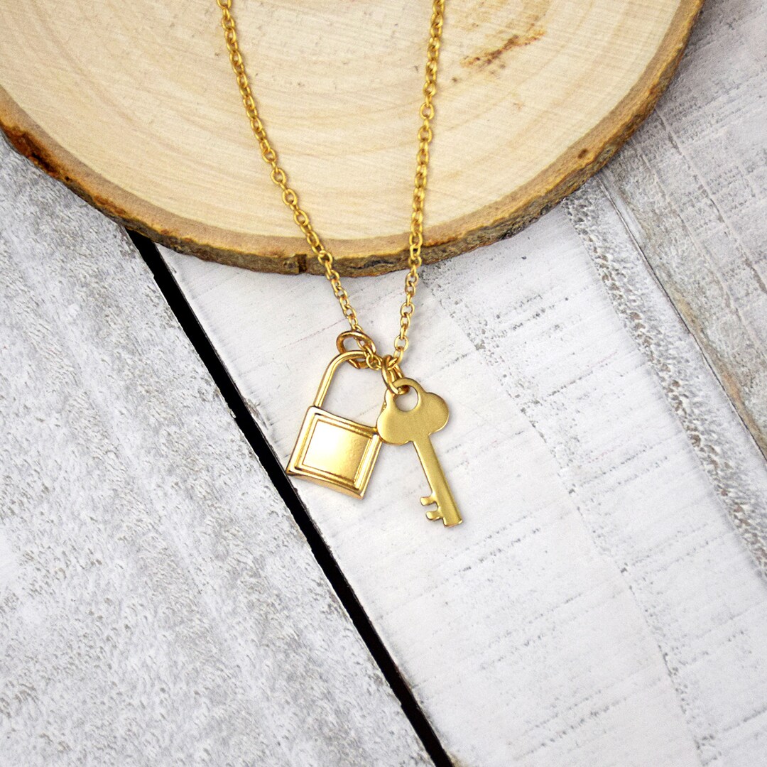 Dainty Lock and Key Necklace Friendship Gift Happiness Matte - Etsy