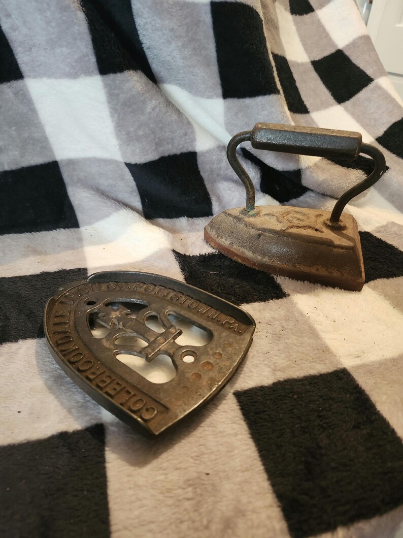 Vintage Cast Iron Iron With Rest - Etsy
