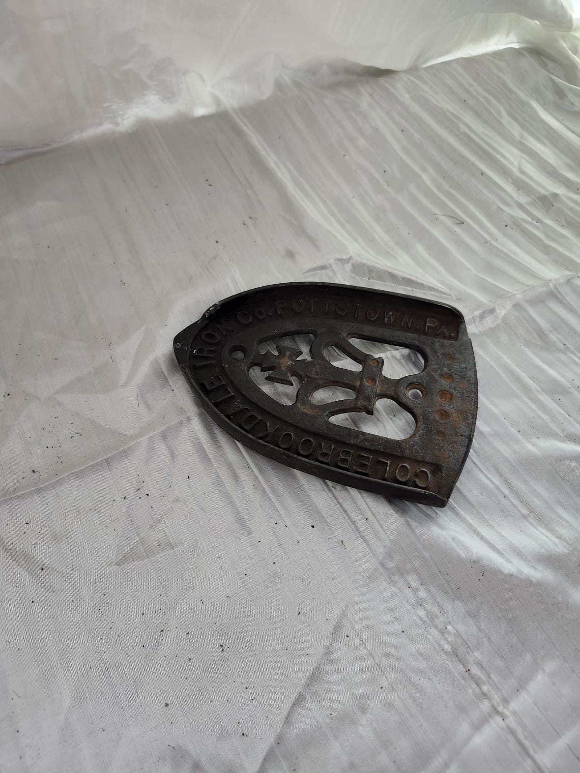 Vintage Cast Iron Iron With Rest - Etsy