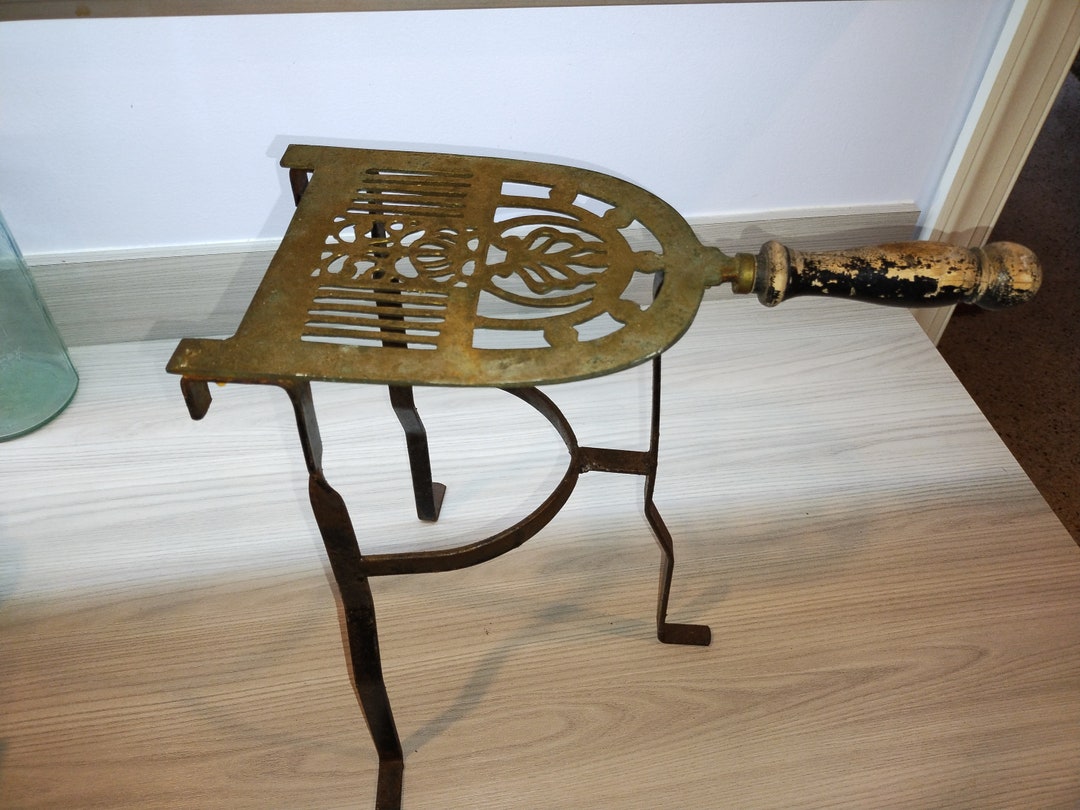 Poured Solid Brass and Iron Sad Iron Rest Pie Rest Plant Stand Good ...