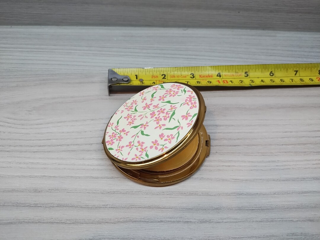 Volupté Powder Compact Round W Original Powder Puff and Carry Bag ...