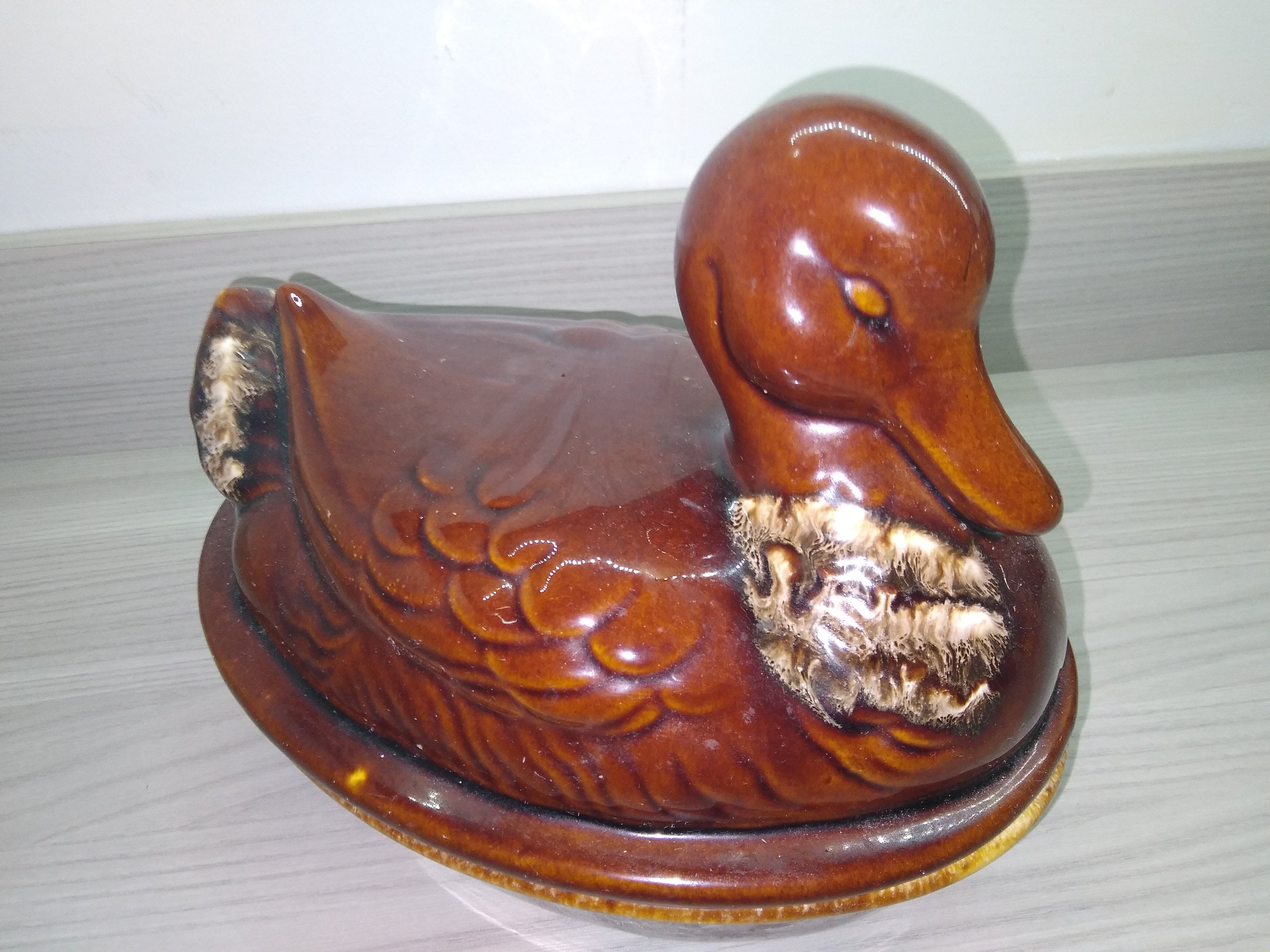 USA Hull Pottery Duck Covered Casserole Serving Dish Brown Drip Oven ...