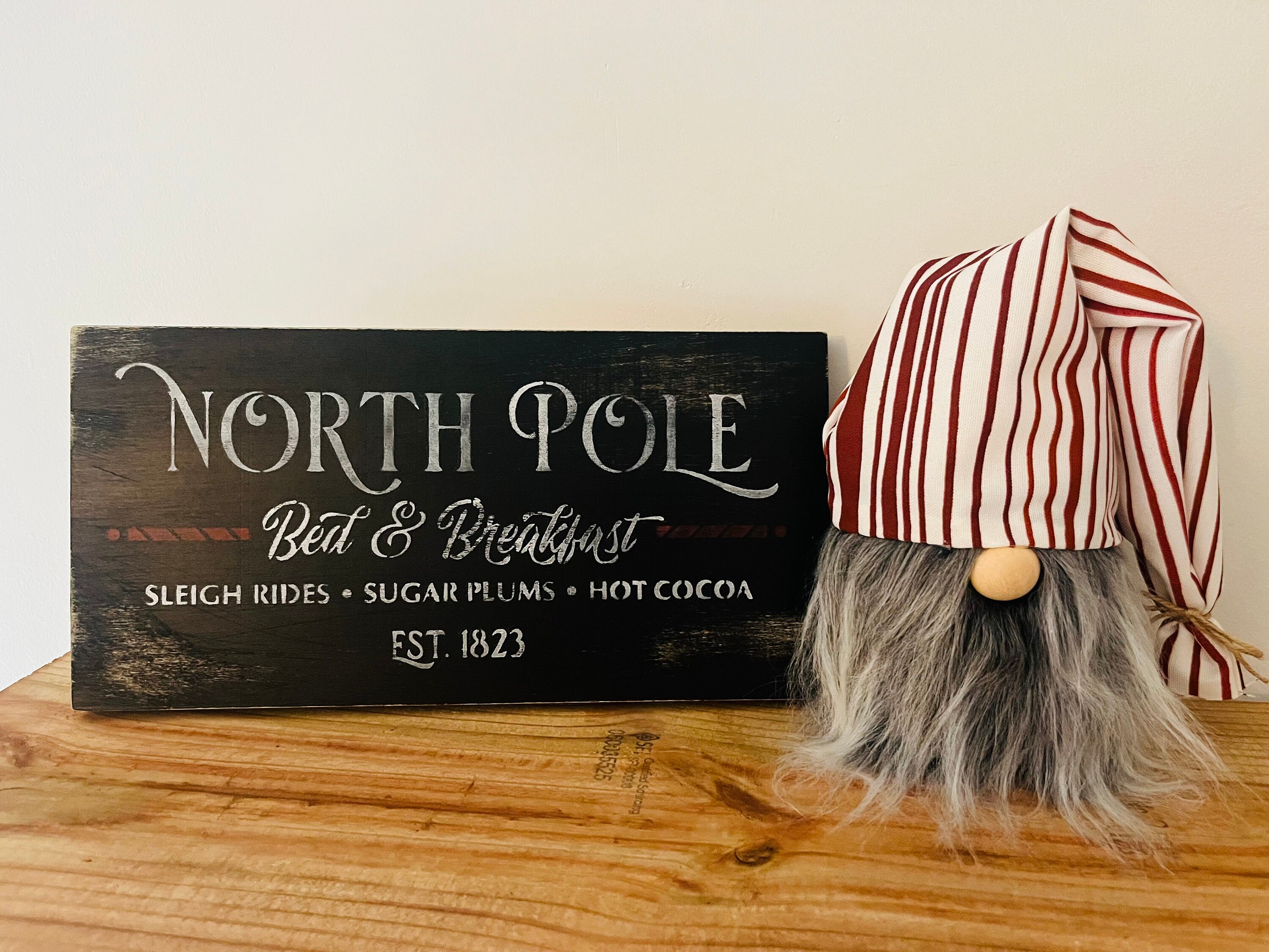 North Pole Bed and Breakfast Sign - Etsy