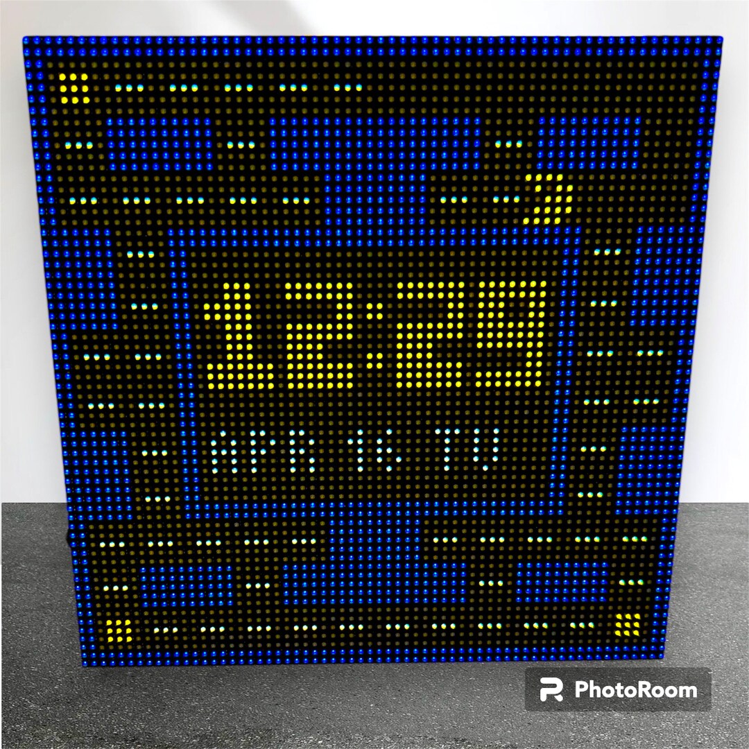 Animated PAC-MAN LED Clock With Moving Display, Fun Retro Gaming Decor ...