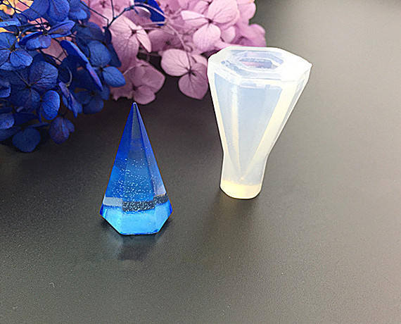 Pyramid Silicone Resin Mold - Pendant Resin Mould Jewellery Making ...