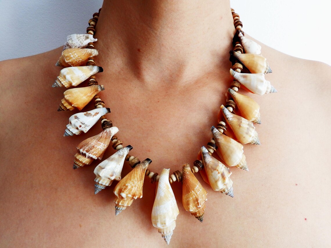 Necklace of Sea Shells and Beads of Wood and Coconut. Completion of ...