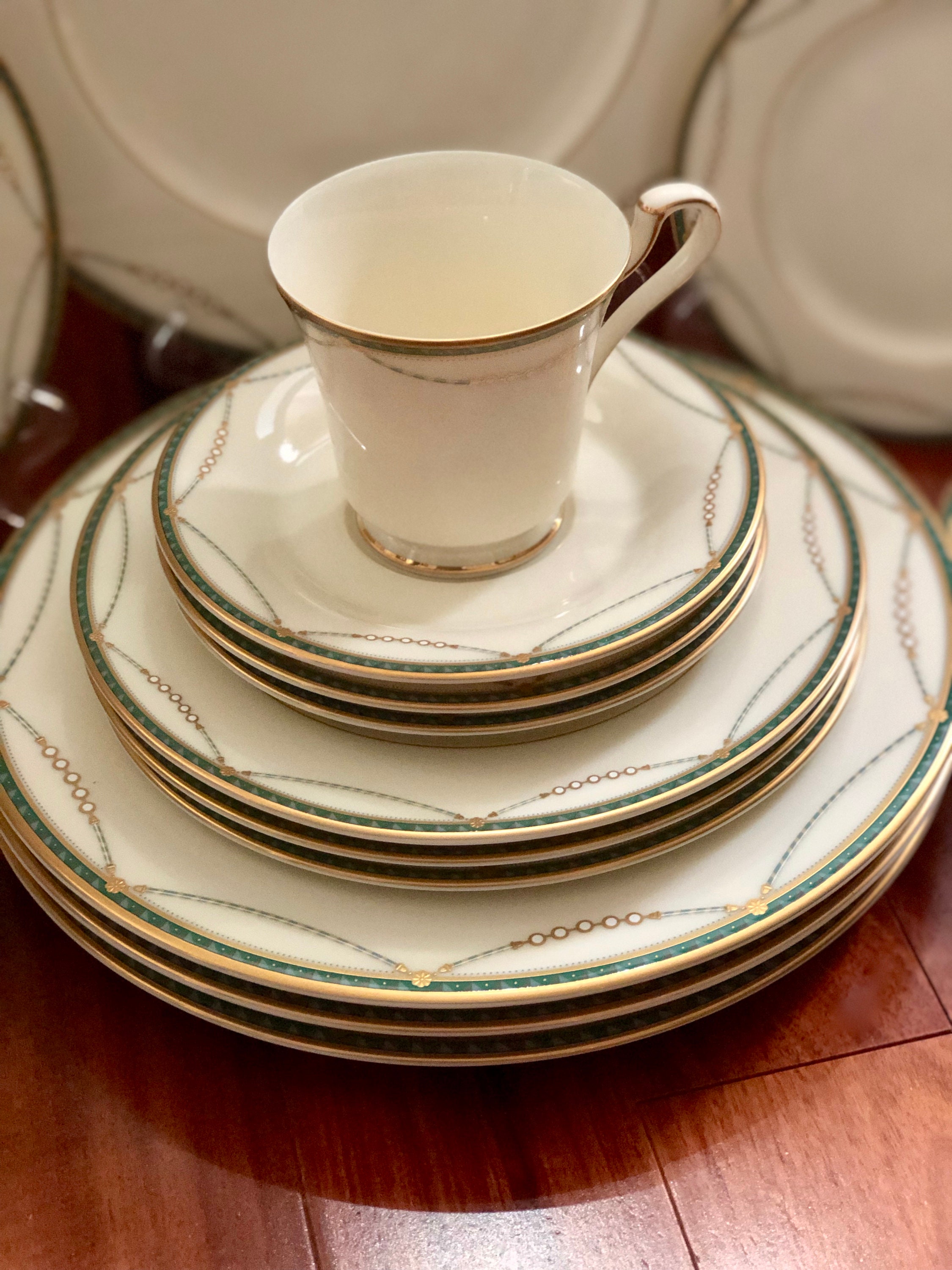 Vintage Mikasa 20 Pc Dinnerware Set Laurent Pattern Four 5 | Etsy