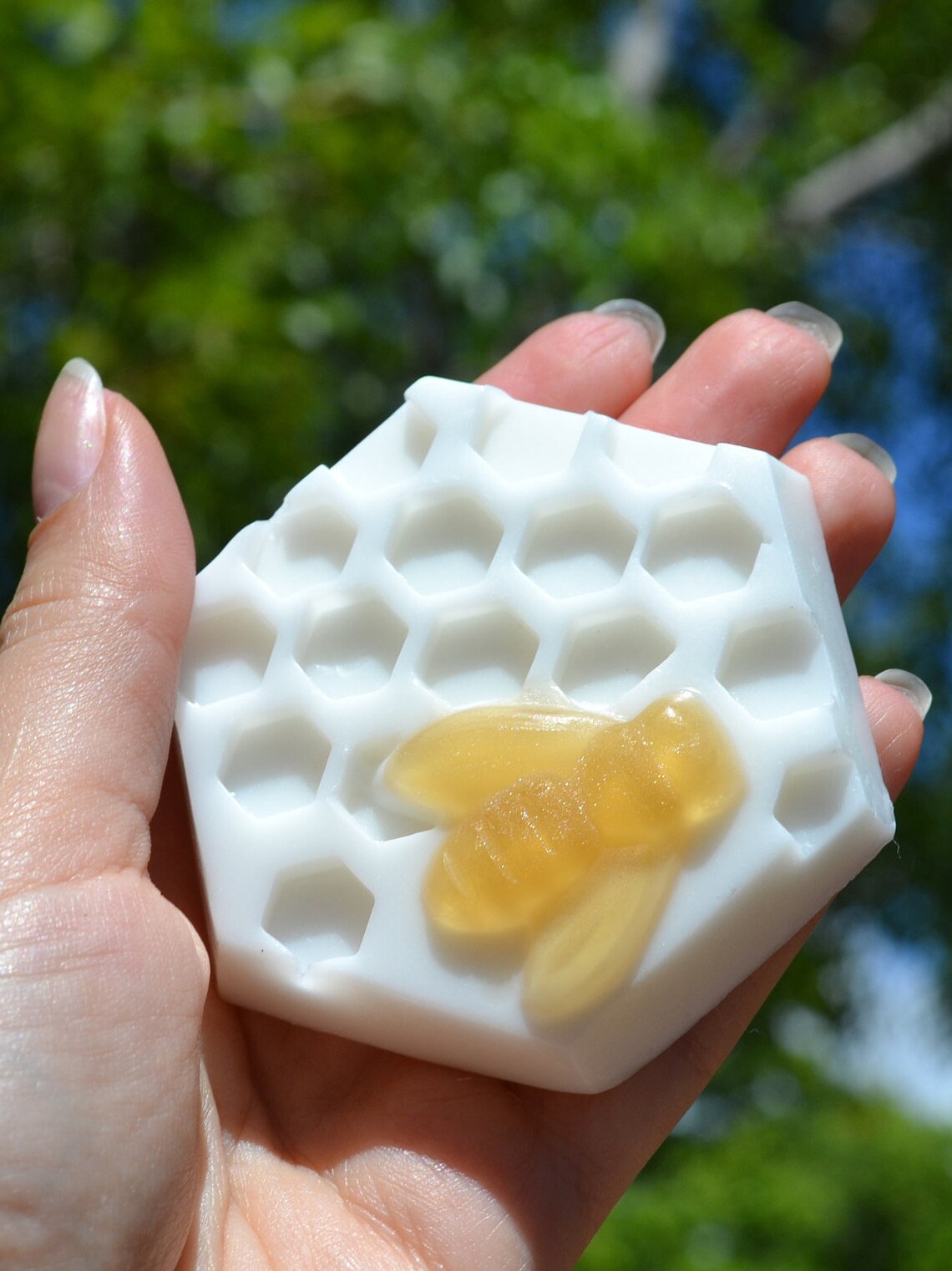 HONEY SOAP, Bumblebee Soap, Queen Bee Birthday Party Favor, Honeycomb ...
