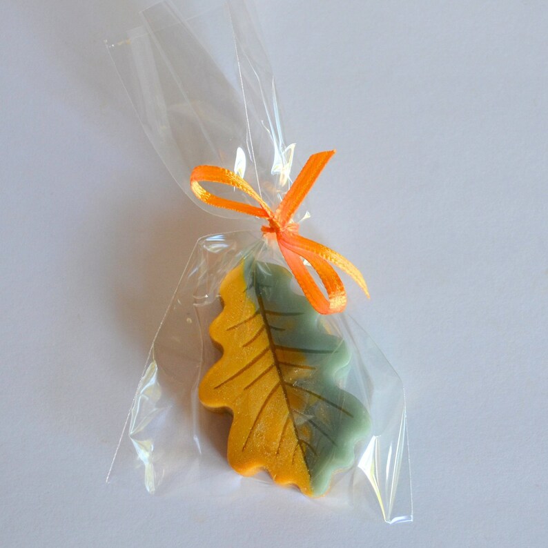 25 FALL PARTY FAVORS Leaf Shaped Soaps Thanksgiving Gifts for - Etsy