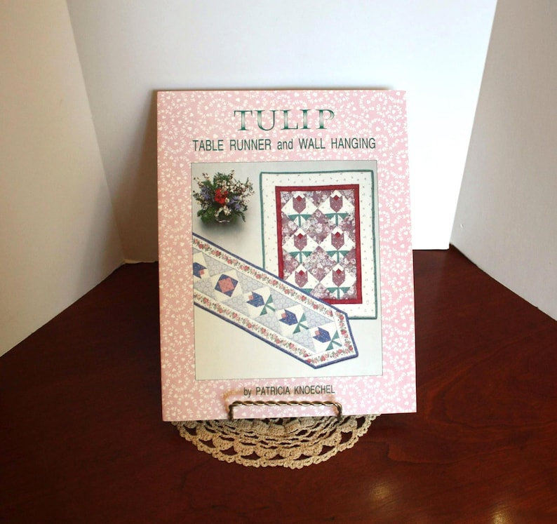 Tulip Quilt Pattern / Table Runner / Wall Hanging / by Patricia ...