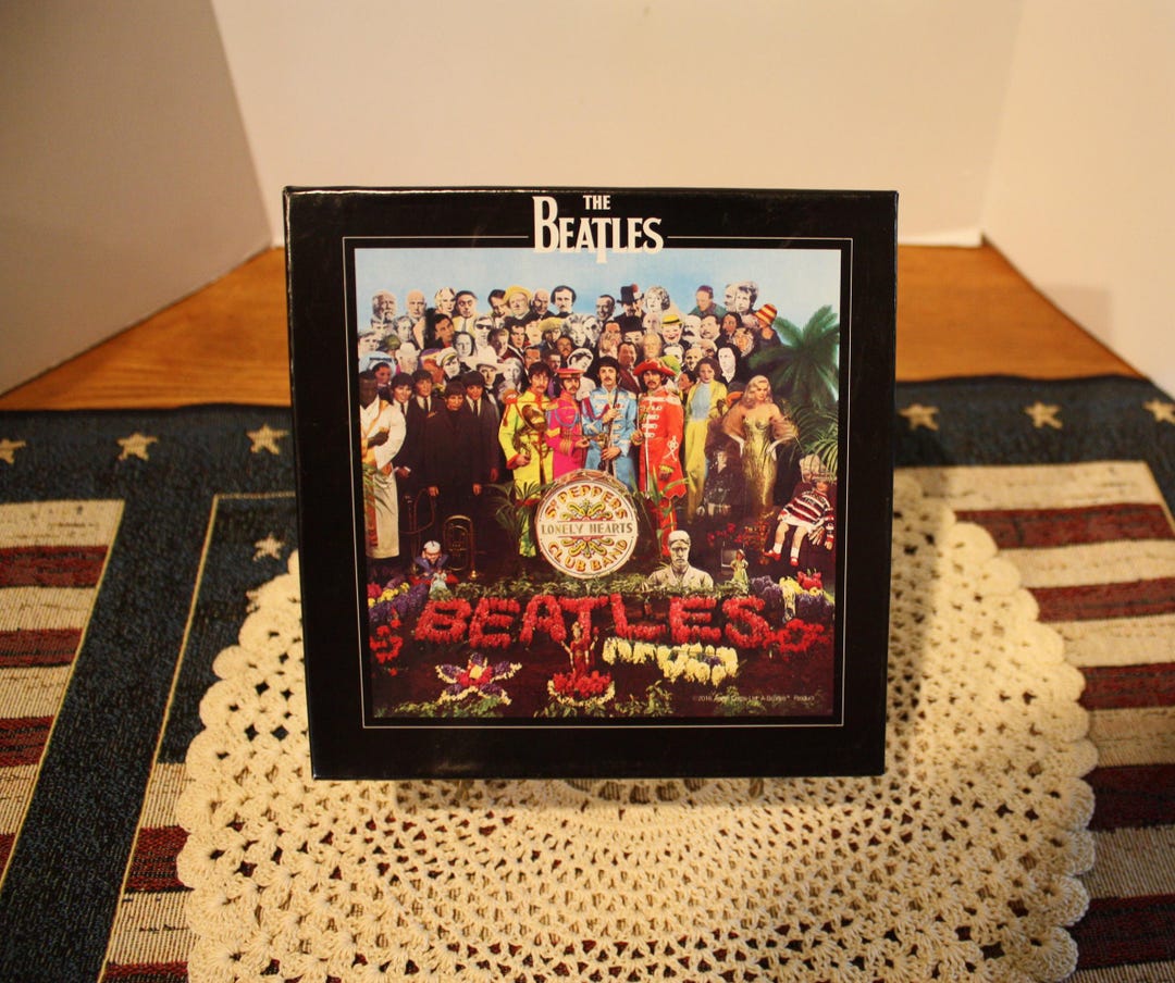 The Beatles Sergeant Pepper's Lonely Hearts Club Band Jigsaw Puzzle 289 ...