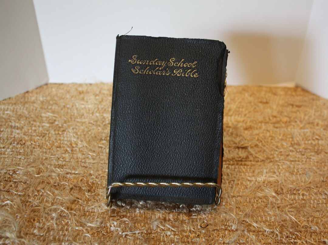 SALE! Vintage Sunday School Scholar's Bible Illustrated Thomas Nelson ...