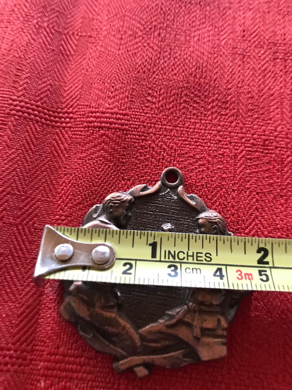 medaille sportive en metal karate 1970 - Gem