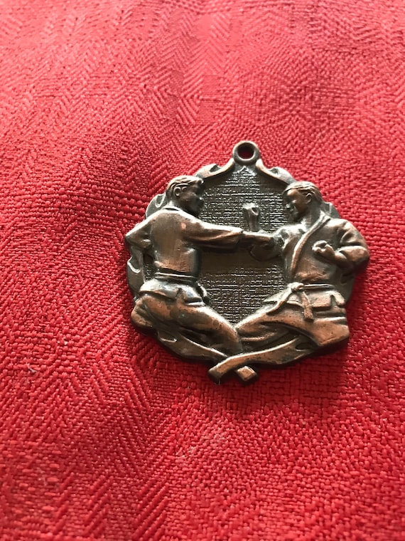 medaille sportive en metal karate 1970 - Gem