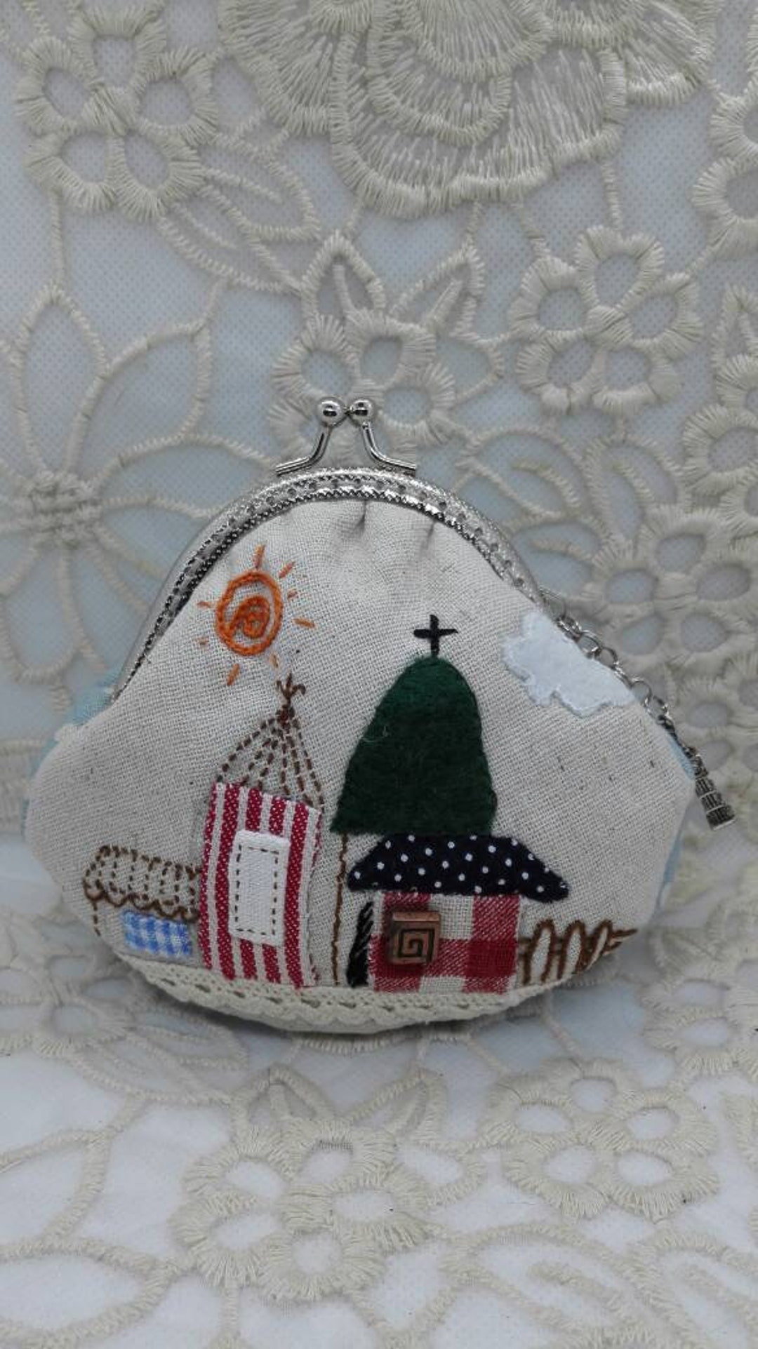 Street View of Montréal--handmade Change Purse With Appliqué and ...
