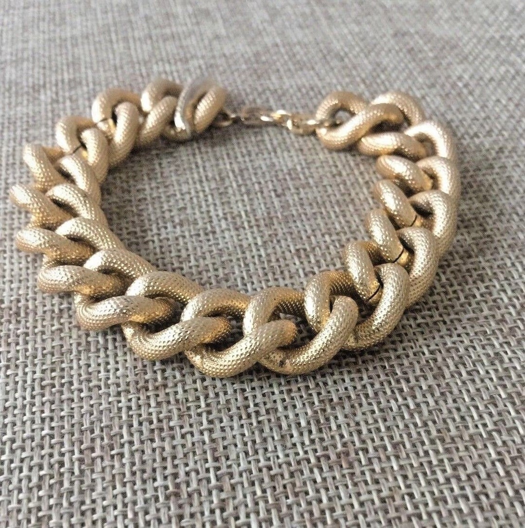 Vintage Link Chain Bracelet Gold Tone Textured Links Pretty Design ...