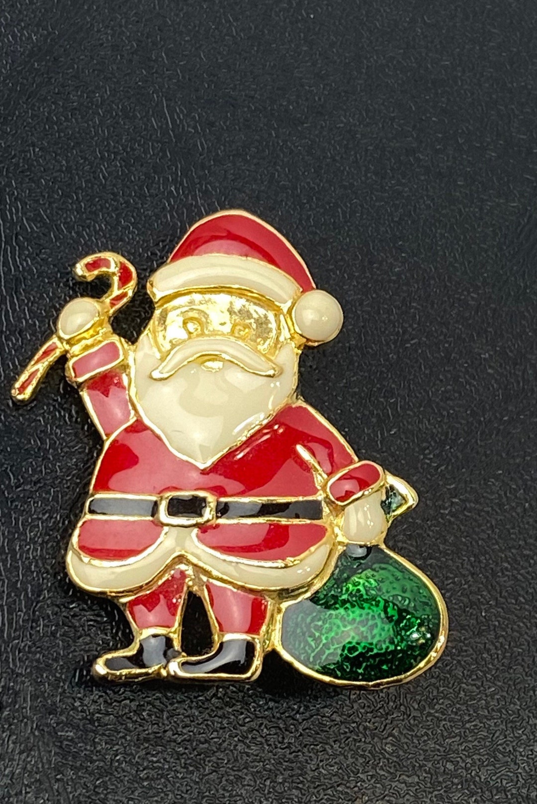 Vintage Santa Pin Enameled Gold Tone Christmas Brooch Pin Santa Claus ...