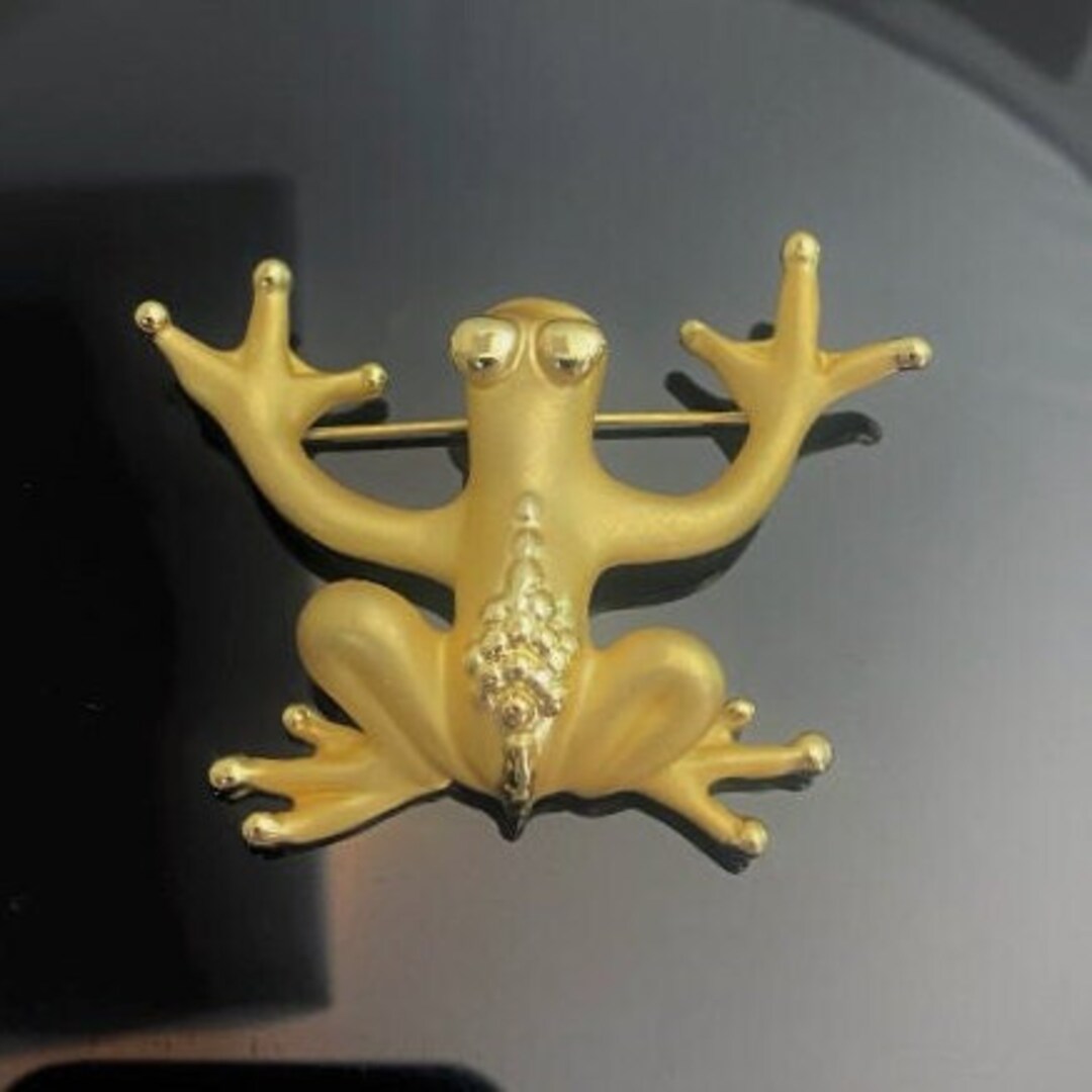 Vintage Frog Pin Satin Finish Gold Tone Brooch Nature Lover Gardener ...