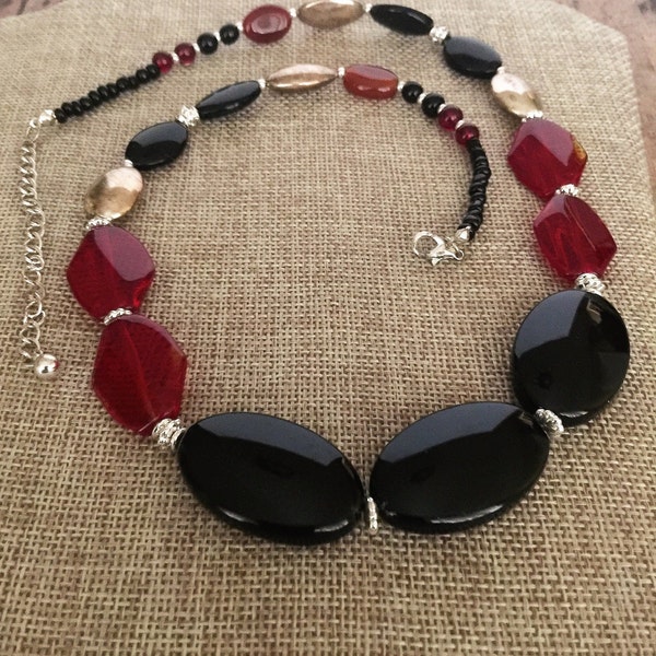 Red Black Necklace - Etsy Red Black Necklace - Etsy