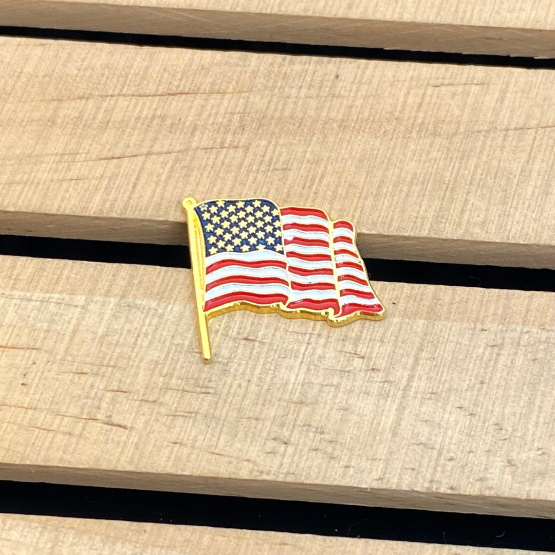 Vintage American Flag Pin Red White Blue Gold Tone Patriotism USA ...