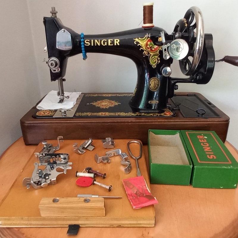 Vintage Sewing Machine - Etsy