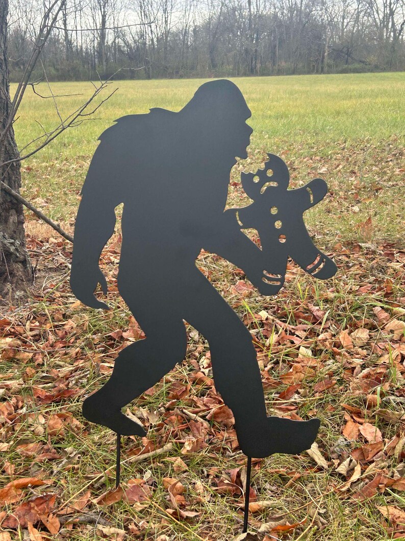 Sasquatchin' Gingerbread Men, Holiday Sasquatch, Hungary Bigfoot, Metal ...