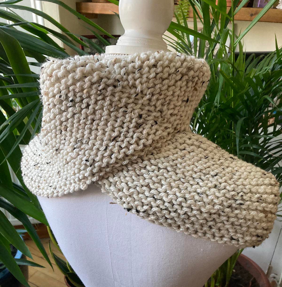 Modern Beige Neck Warmer Neck Wrap Shawl Neck Warmer hand Crochet Shawl ...