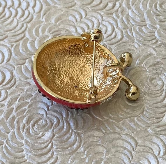 Adorable vintage style ladybug brooch pin - Gem