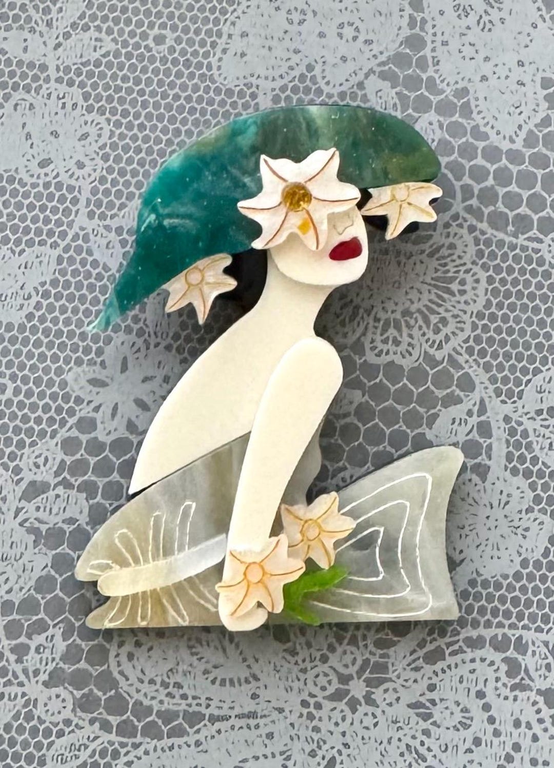 Unique Lady With Hat Vintage Style Brooch - Etsy