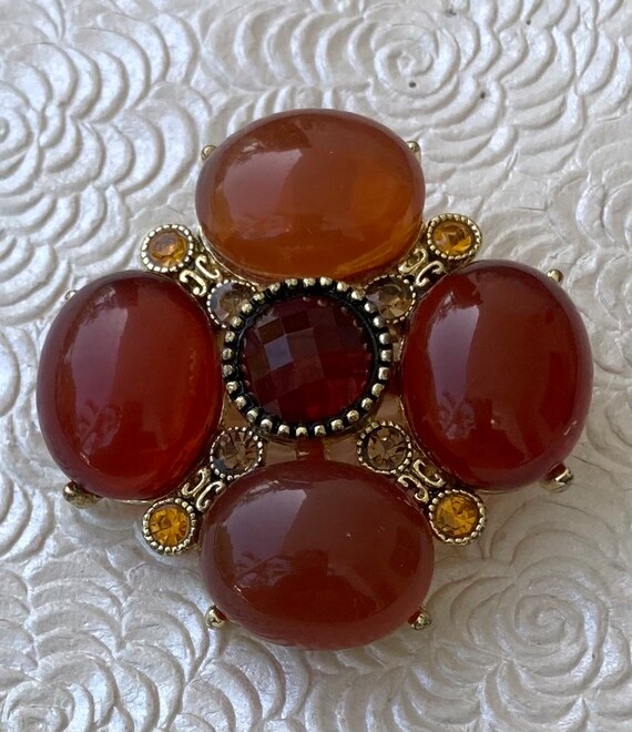 Vintage flower cabochon brooch - Gem