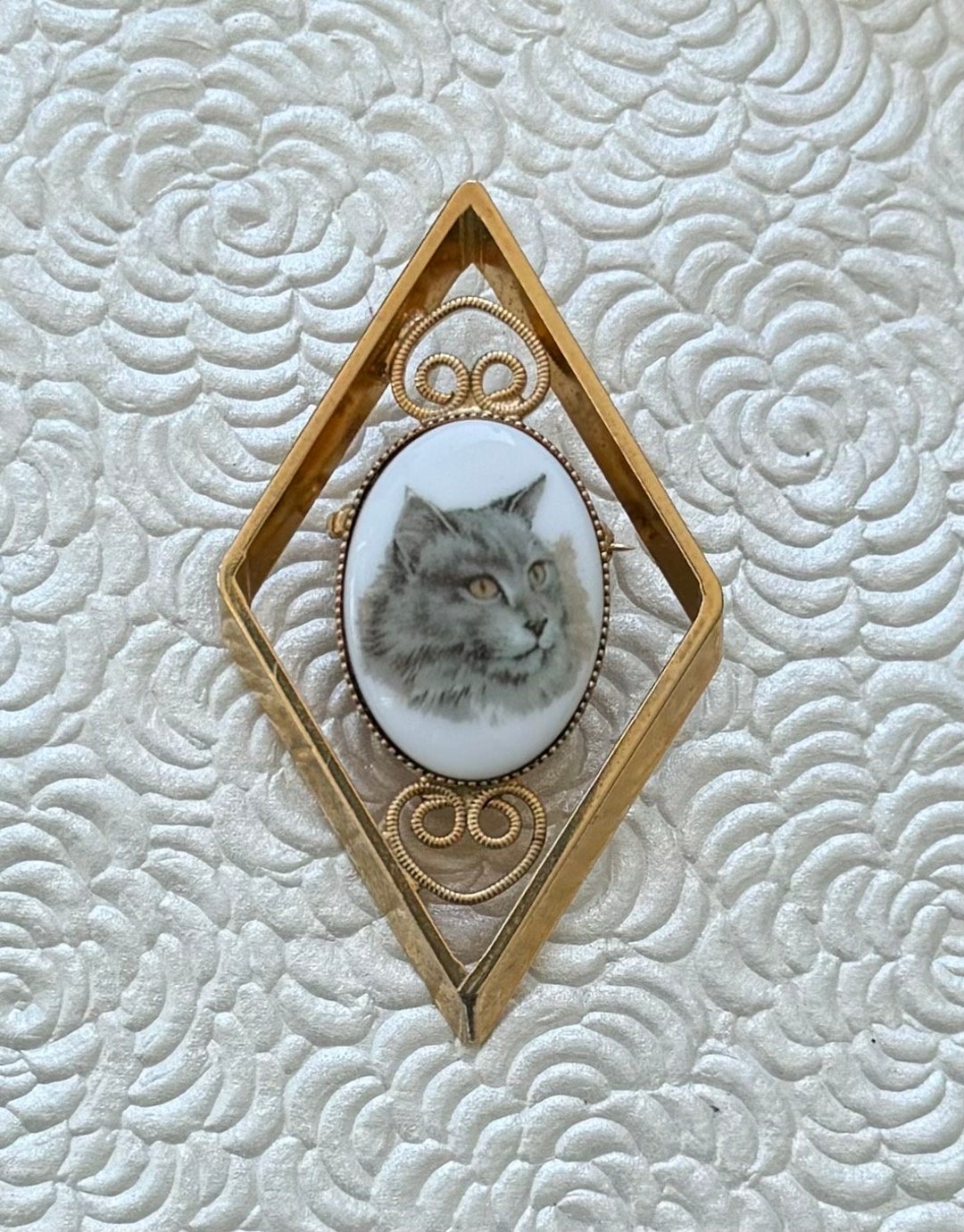 Vintage Cat Cameo Brooch - Etsy