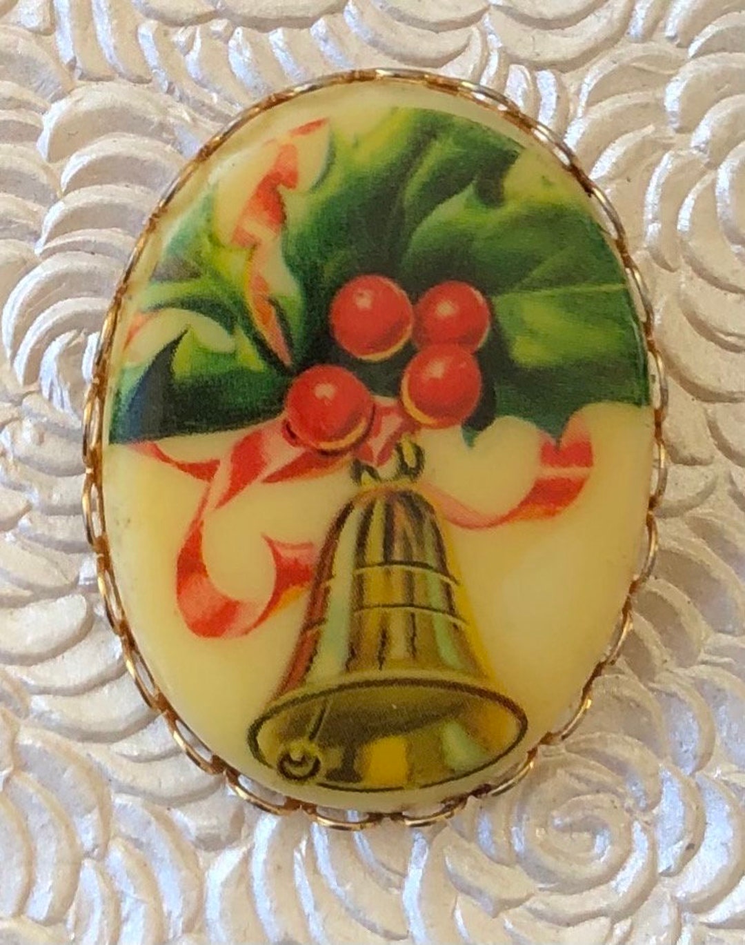 Vintage Holly Christmas Bell Brooch - Etsy