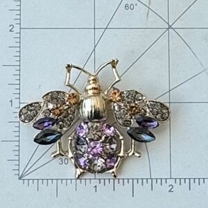 Unique Vintage Style Bee Brooch - Etsy