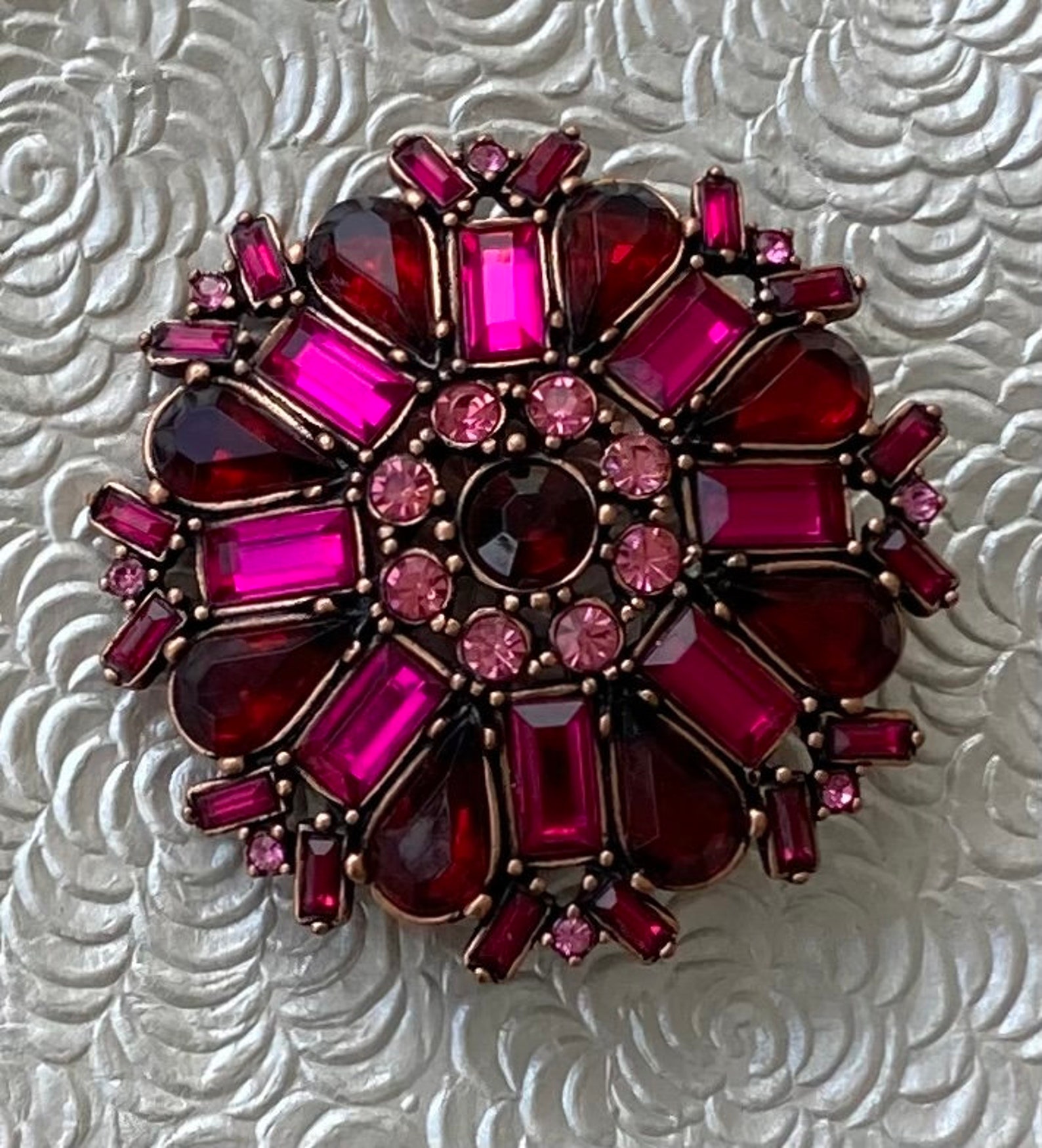 Vintage Glass Flower Brooch - Etsy