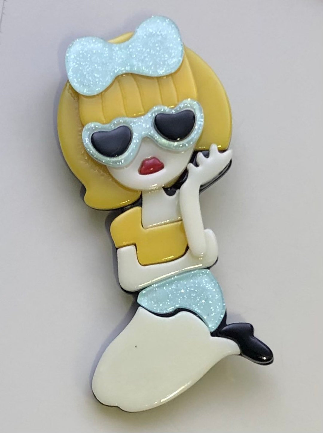Unique Lady Vintage Style Acrylic Brooch - Etsy
