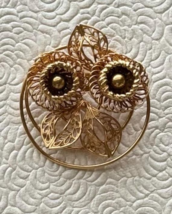 Vintage signed flower brooch - Gem