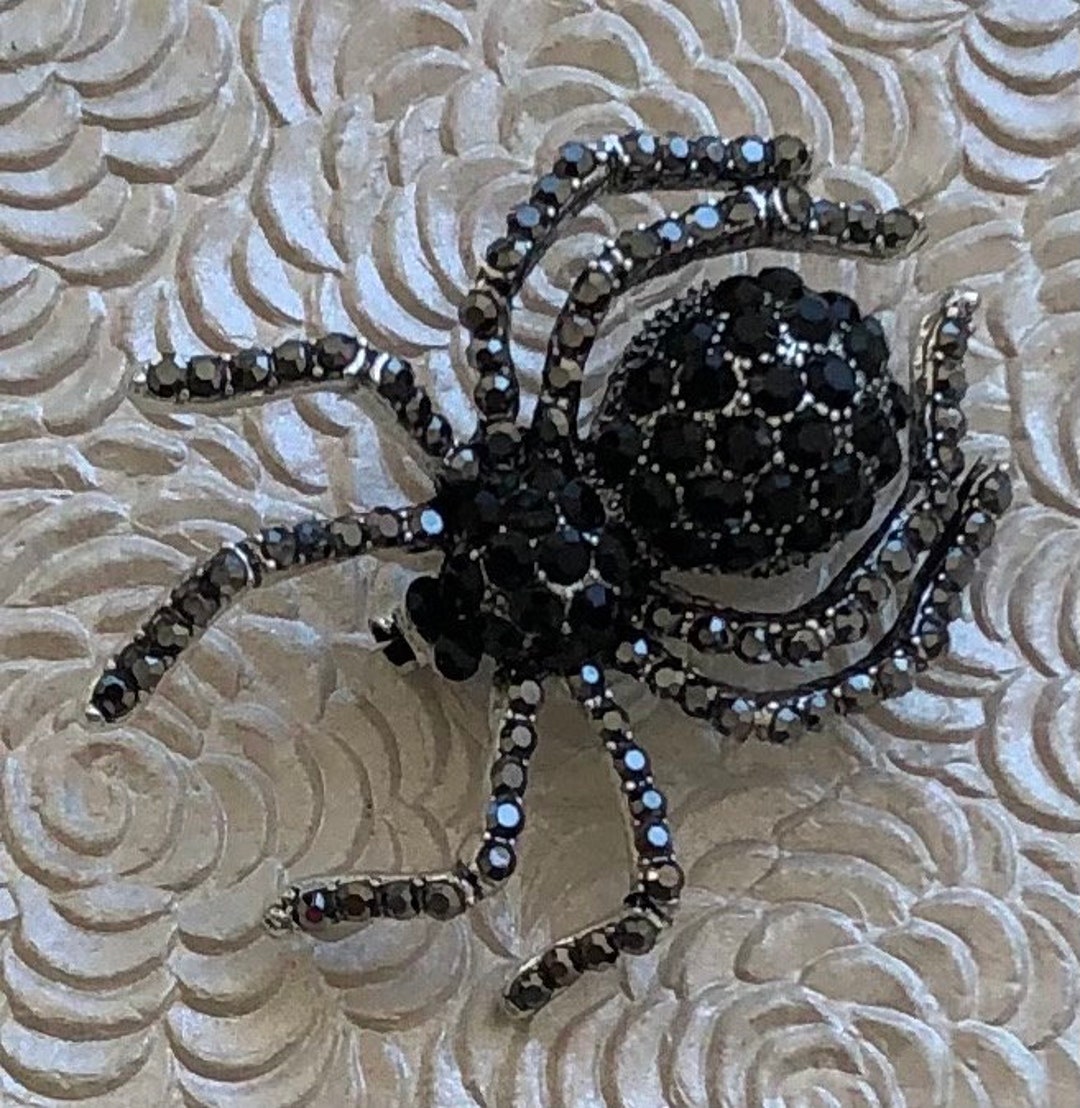 Unique Crystal Spider Vintage Style Brooch - Etsy