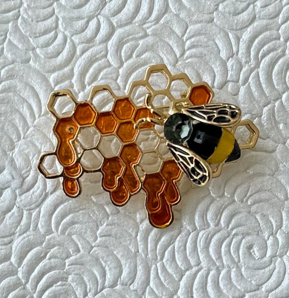 Vintage Honeycomb Bee Style Brooch Pin Retro Rhinesto… - Gem