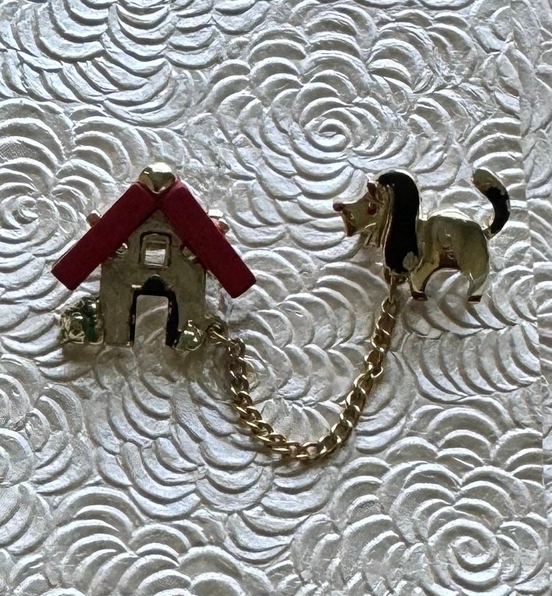 Adorable Vintage Dog House and Dog Brooch - Etsy