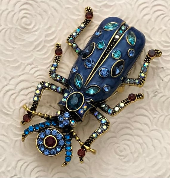 Vintage beetle insect brooch - Gem